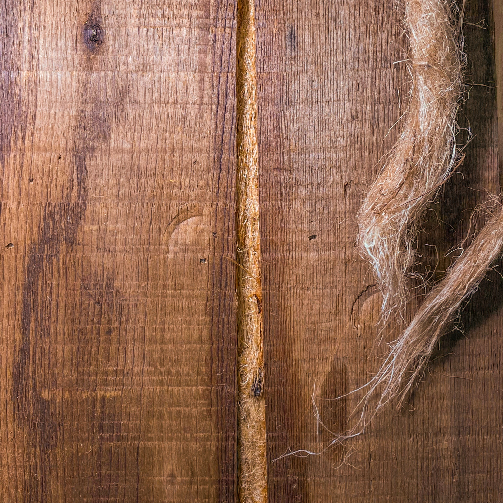 Traditional Oakum Caulking – Heron Linseed Oil Paint