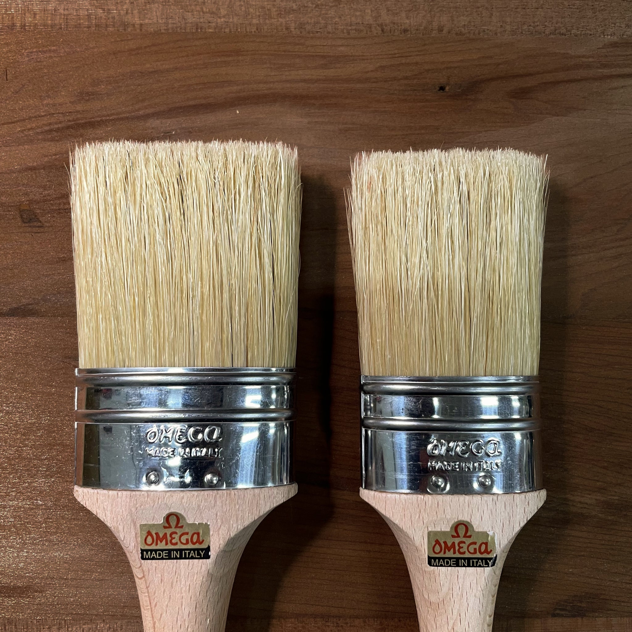 Oval paint brush: ideal for linseed oil paint. Omega Lily Oval (S55 ...